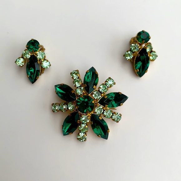 Austria | Jewelry | Vintage Signed Austrian Brooch Matching Earring Set ...